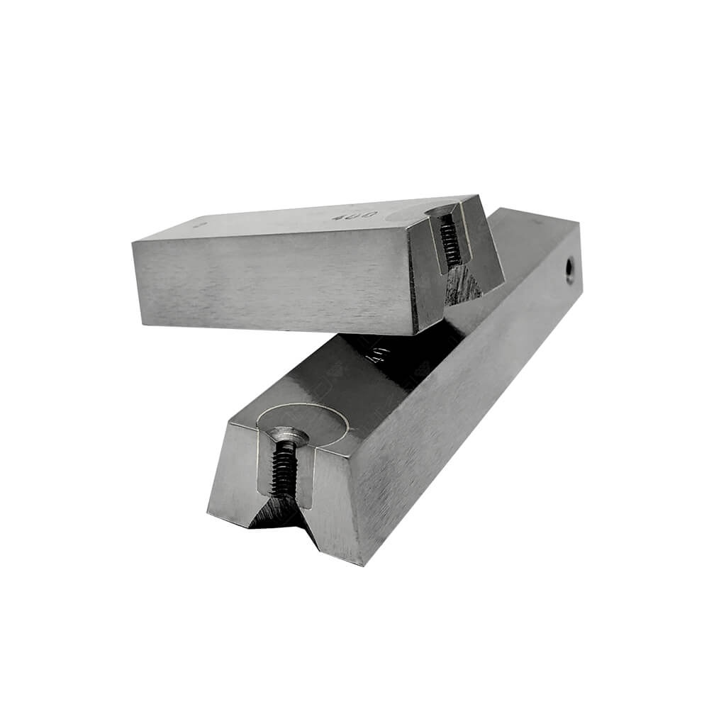 Cemented carbide gripper dies for making nails in fasteners industries